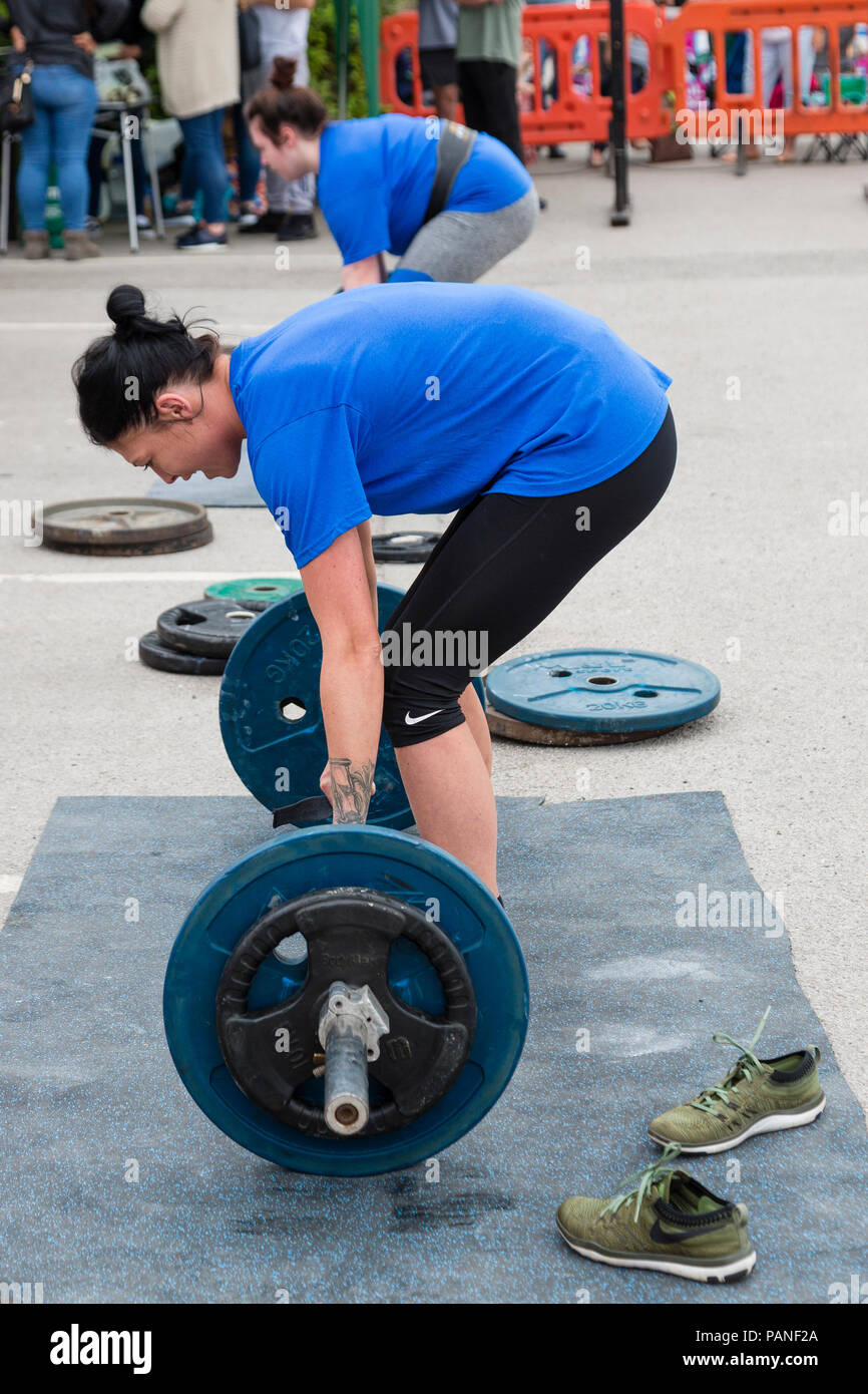Bodybuilding bodybuilders competition fitness hi-res stock photography ...