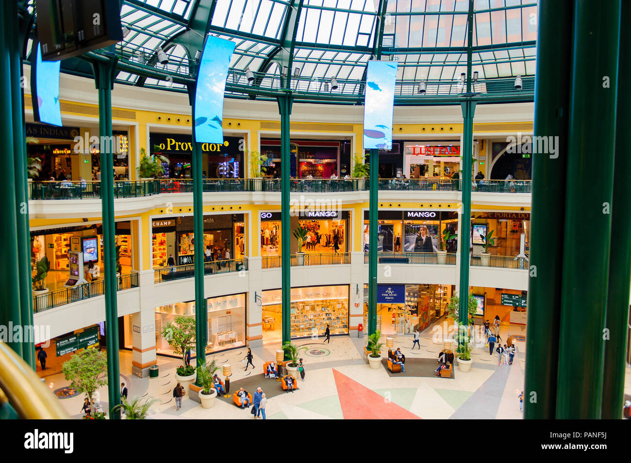 Centro colombo hi-res stock photography and images - Alamy