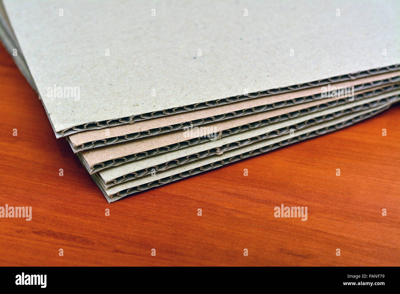 Cardboard sheets hi-res stock photography and images - Alamy
