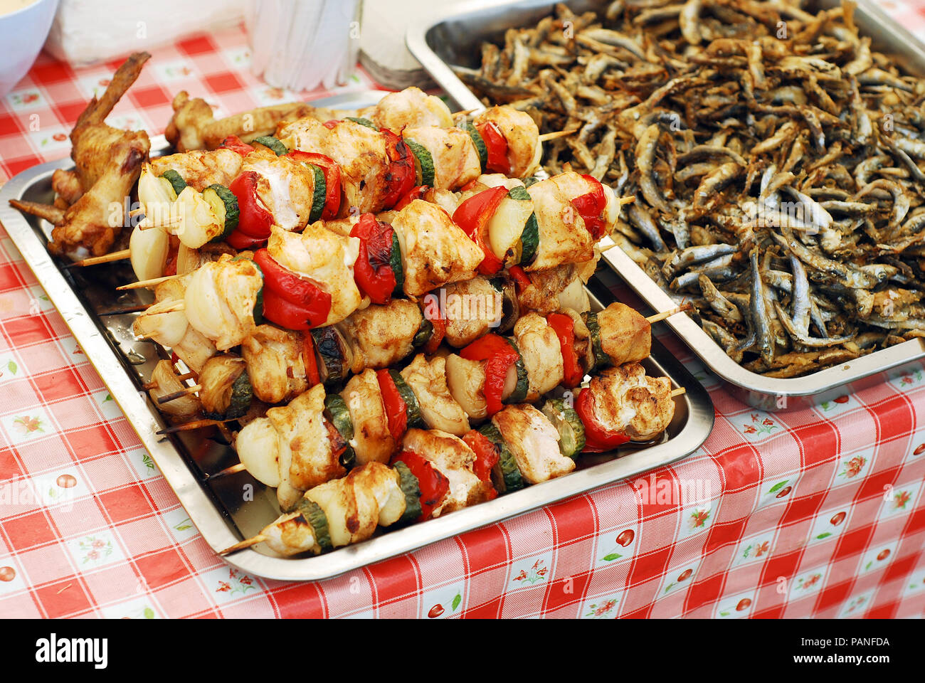 Fish and meat market hi-res stock photography and images - Alamy