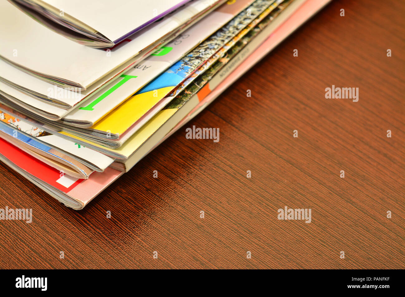Stack of magazines hi-res stock photography and images - Alamy
