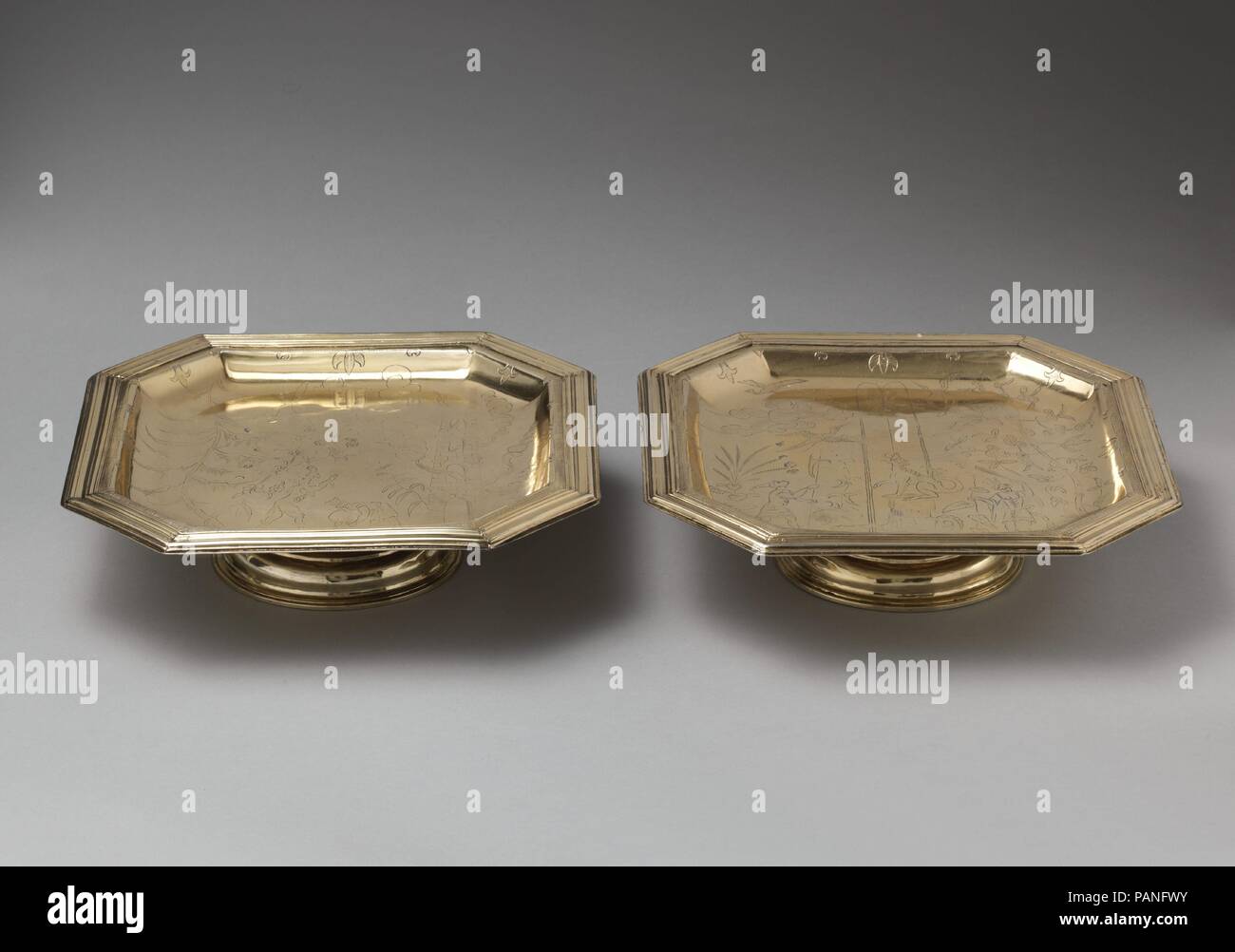 8 6 x 23 5 x 23 5 cm hi-res stock photography and images - Alamy