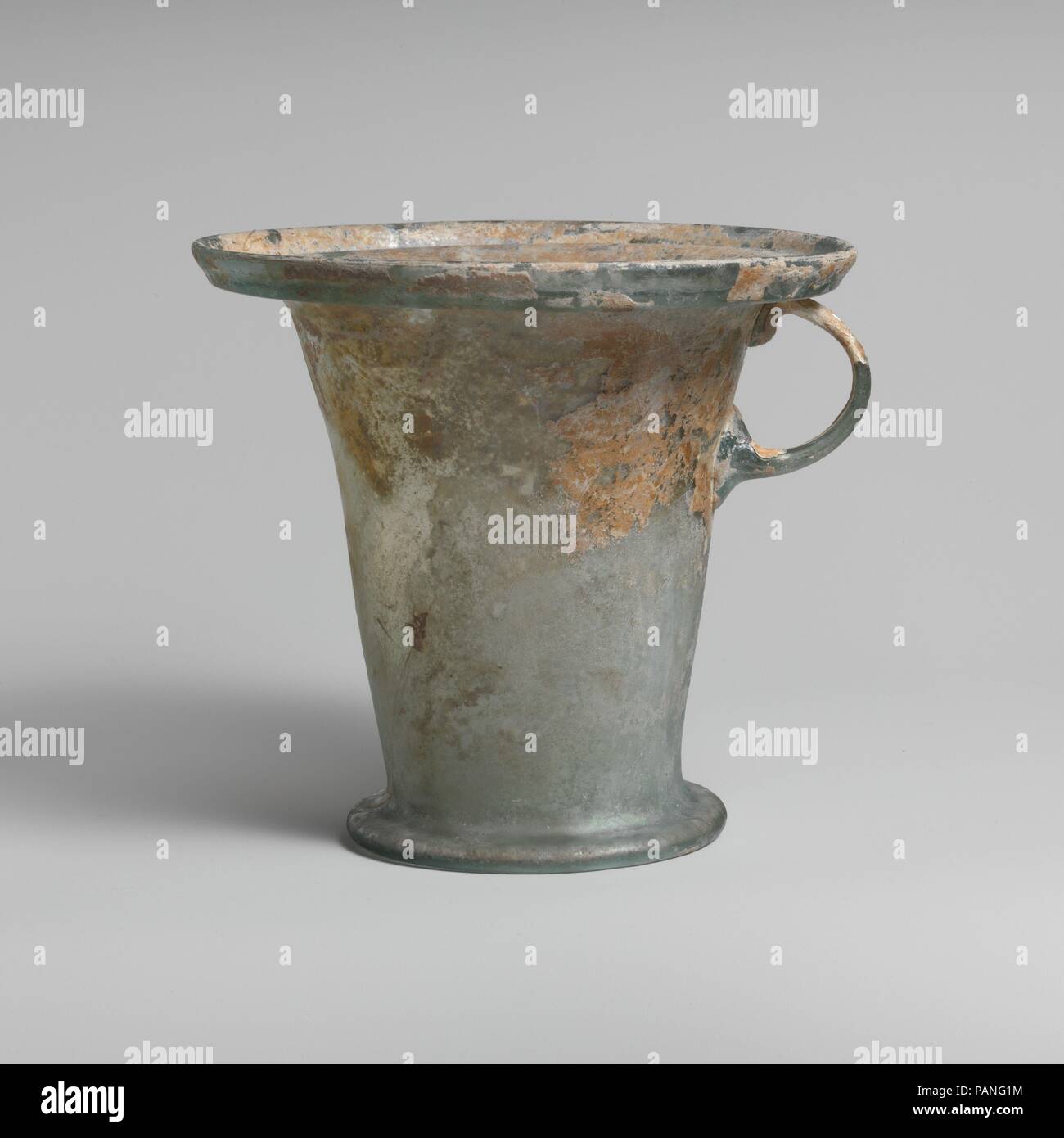 Modiolus mouth hi-res stock photography and images - Alamy