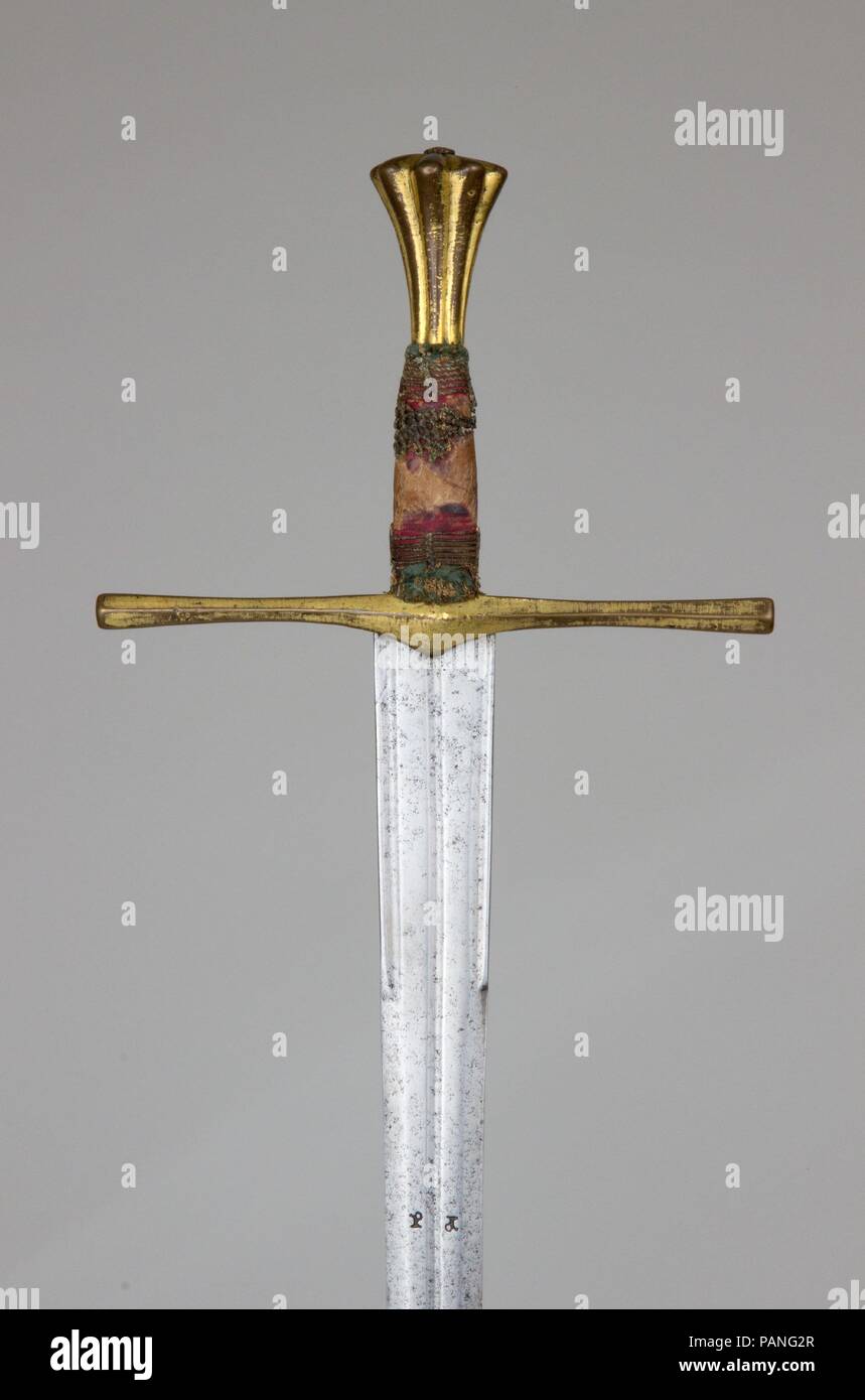 Acutely pointed hi-res stock photography and images - Alamy