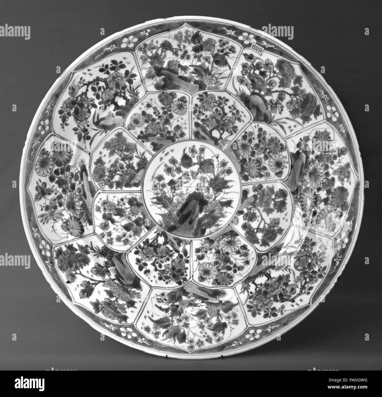 Plate. Culture: China. Dimensions: Diam. 14 1/2 in. (36.8 cm). Date ...