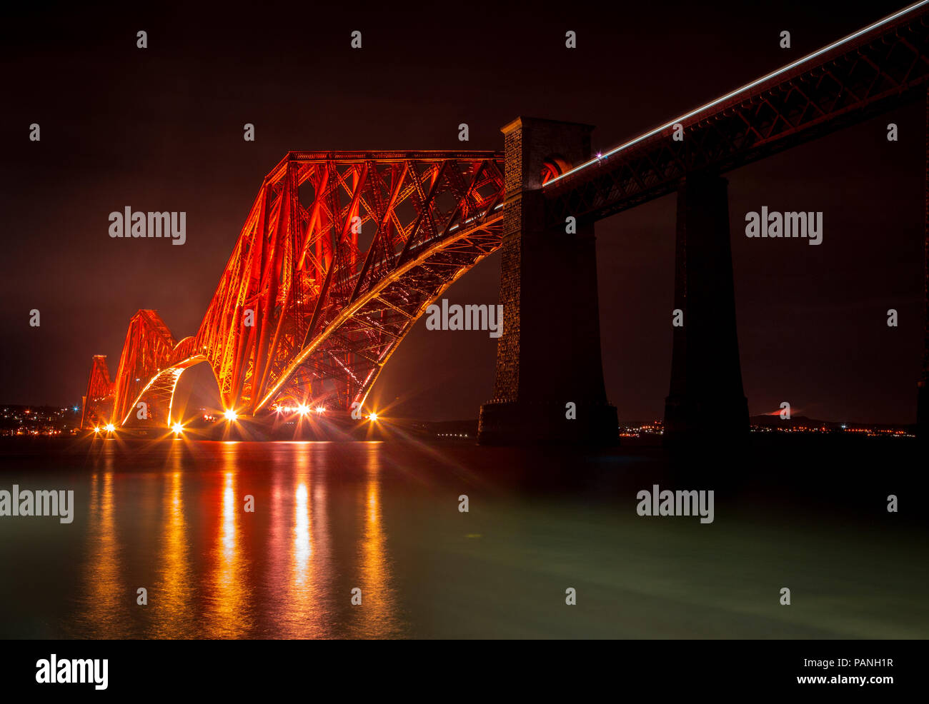 Forth rail bridge night hi-res stock photography and images - Alamy