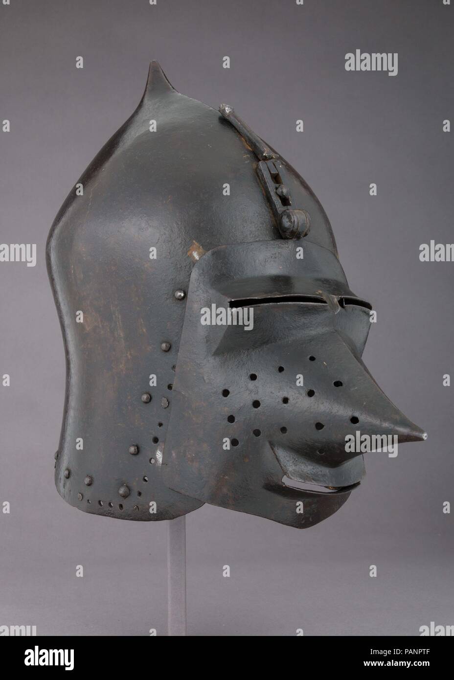 Basinet hi-res stock photography and images - Alamy