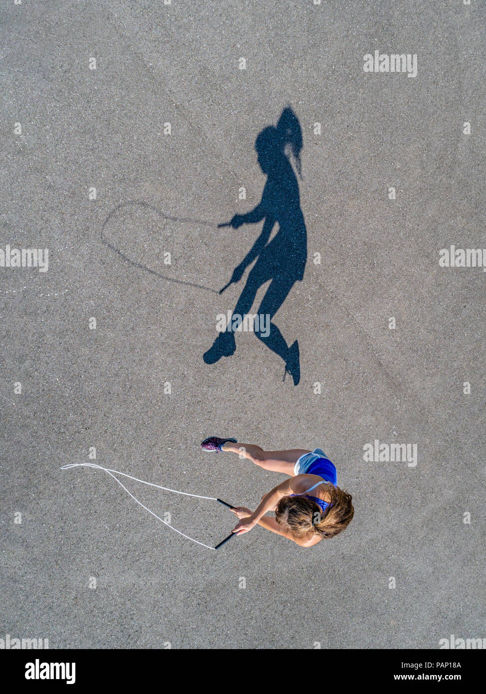 Shadow rope hi-res stock photography and images - Alamy