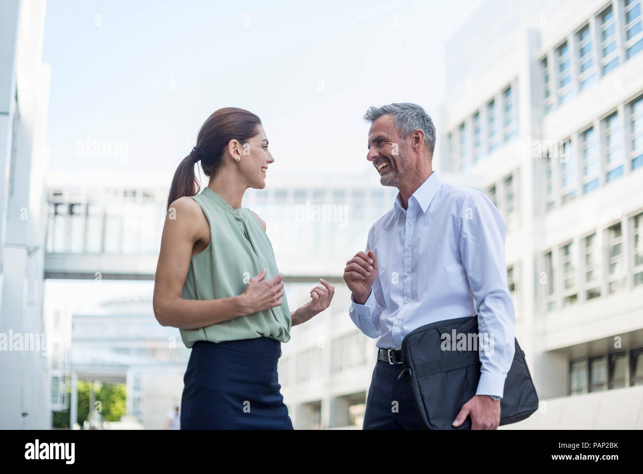 Business partners hi-res stock photography and images - Alamy