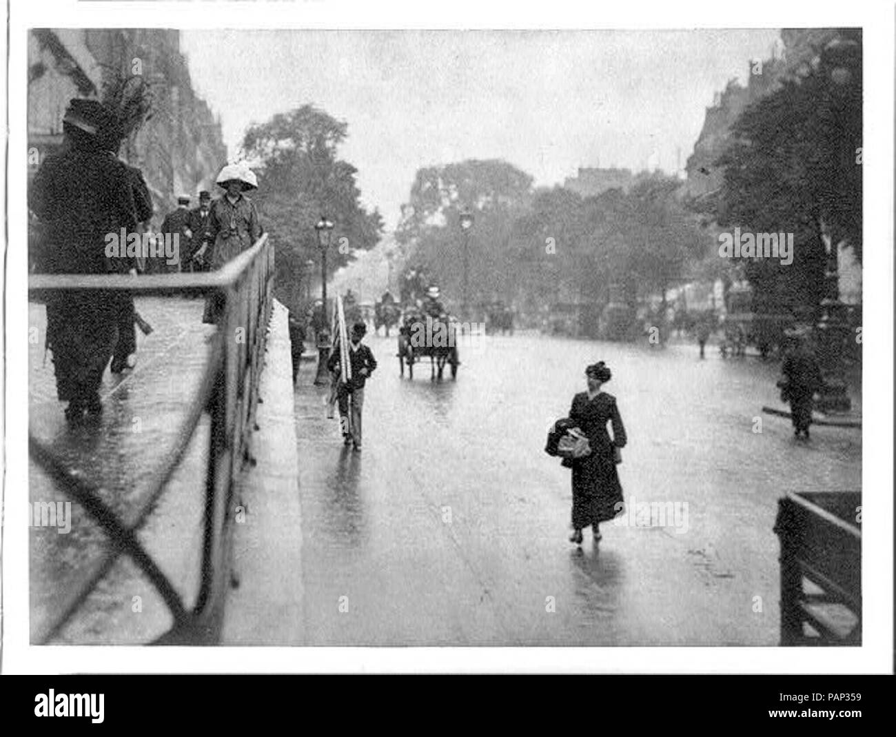 A snapshot- Paris (1911 Stock Photo - Alamy