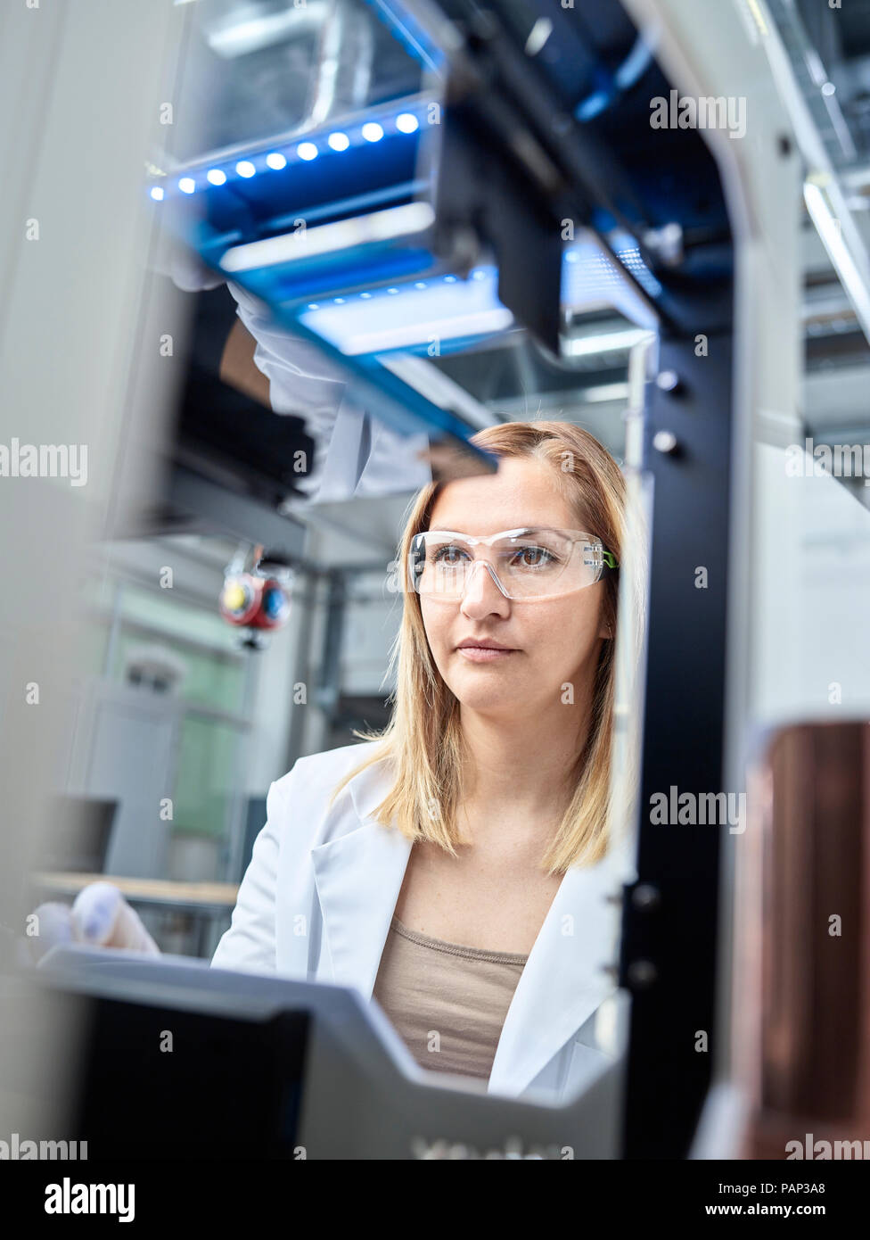 Industrial 3d Printer Stock Photos & Industrial 3d Printer Stock Images ...