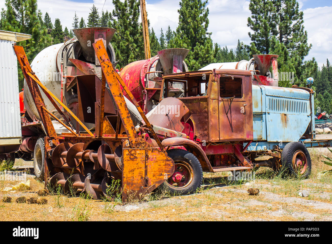Vintage Snow Blower Truck In Salvage Yard Stock Photo - Alamy
