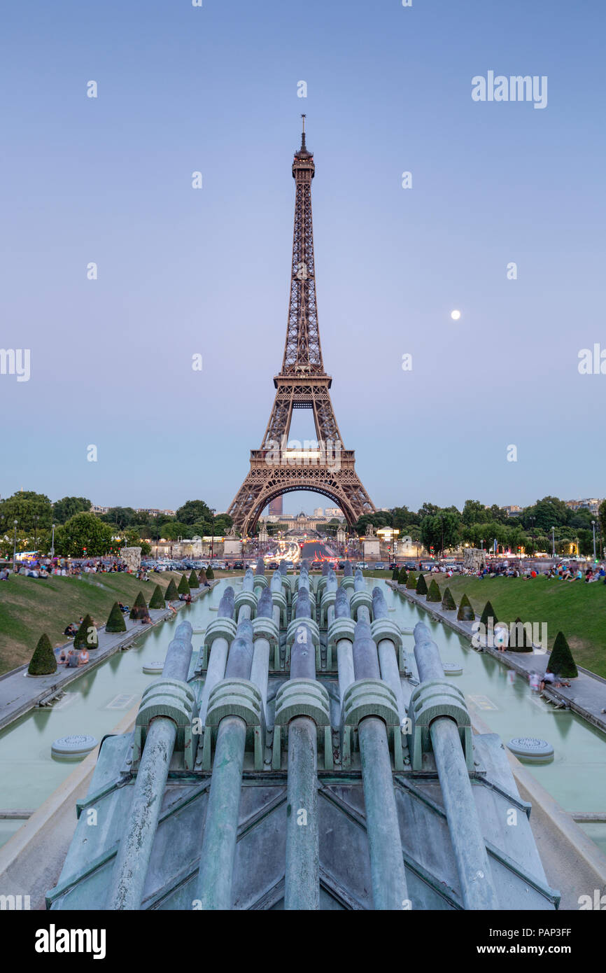 Paris moon france hi-res stock photography and images - Alamy
