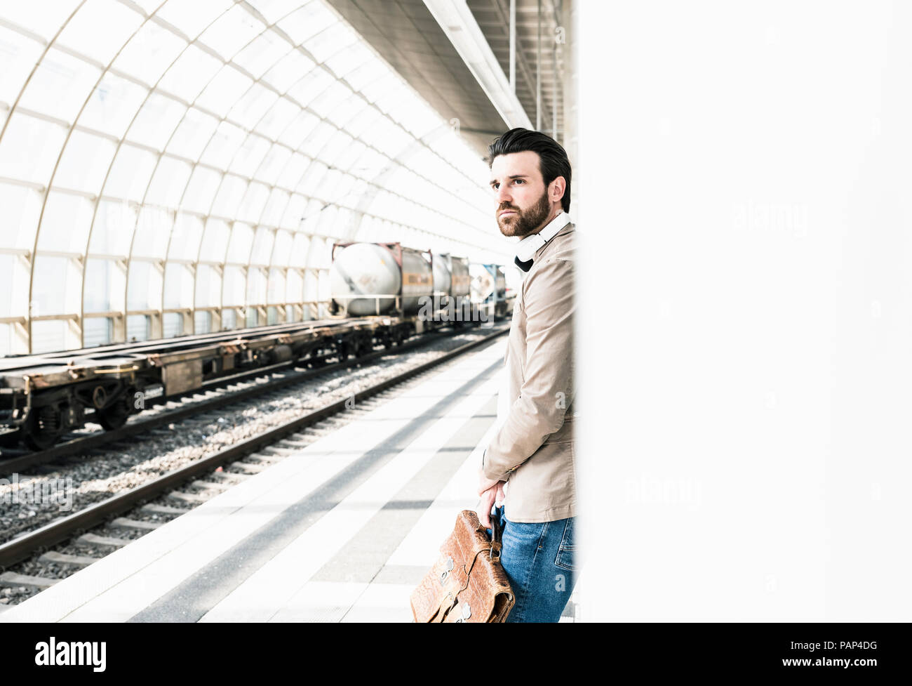 Young travel man waiting hi-res stock photography and images - Alamy