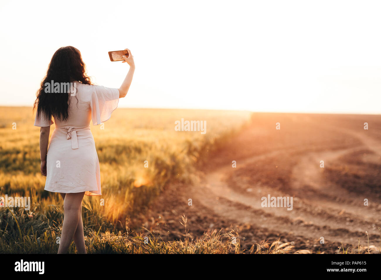 Selfie sunset hi-res stock photography and images - Alamy