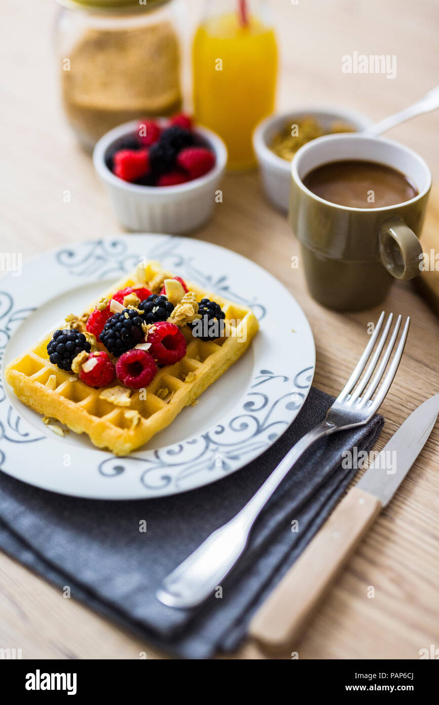 Waffle bowls hi-res stock photography and images - Alamy