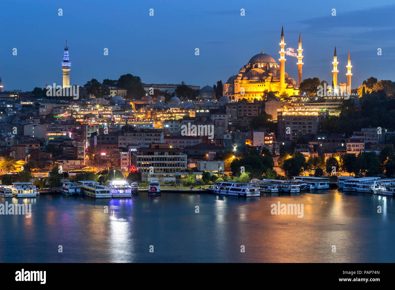 Europe mosques hi-res stock photography and images - Alamy