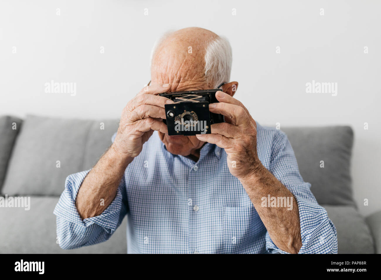 Man taking photo photos photograph photographs hi-res stock photography ...