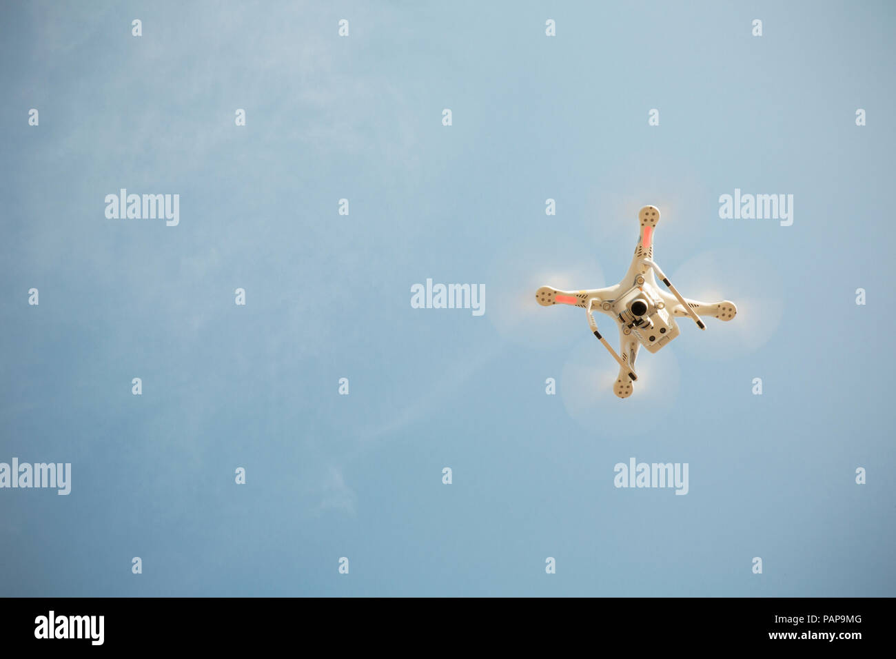 Blue sky drone shots hi-res stock photography and images - Alamy