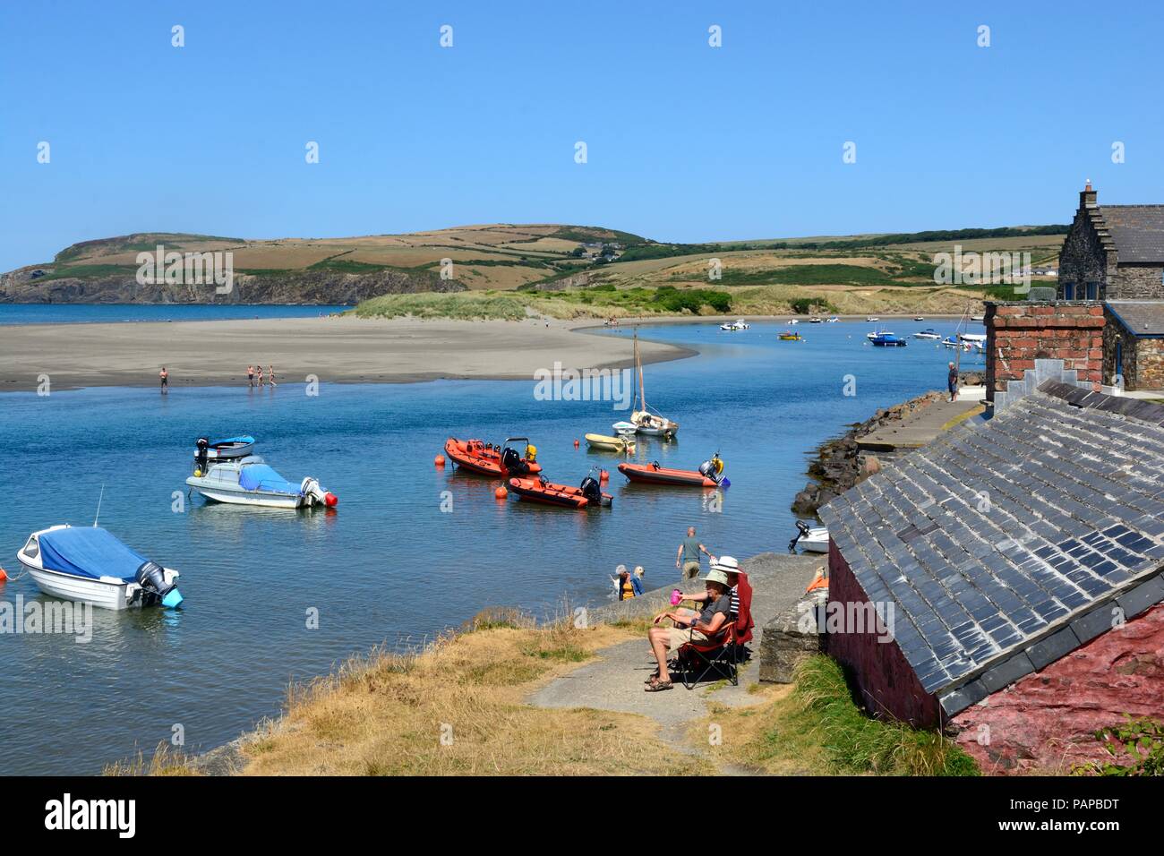 Newport beach coastline hi-res stock photography and images - Alamy