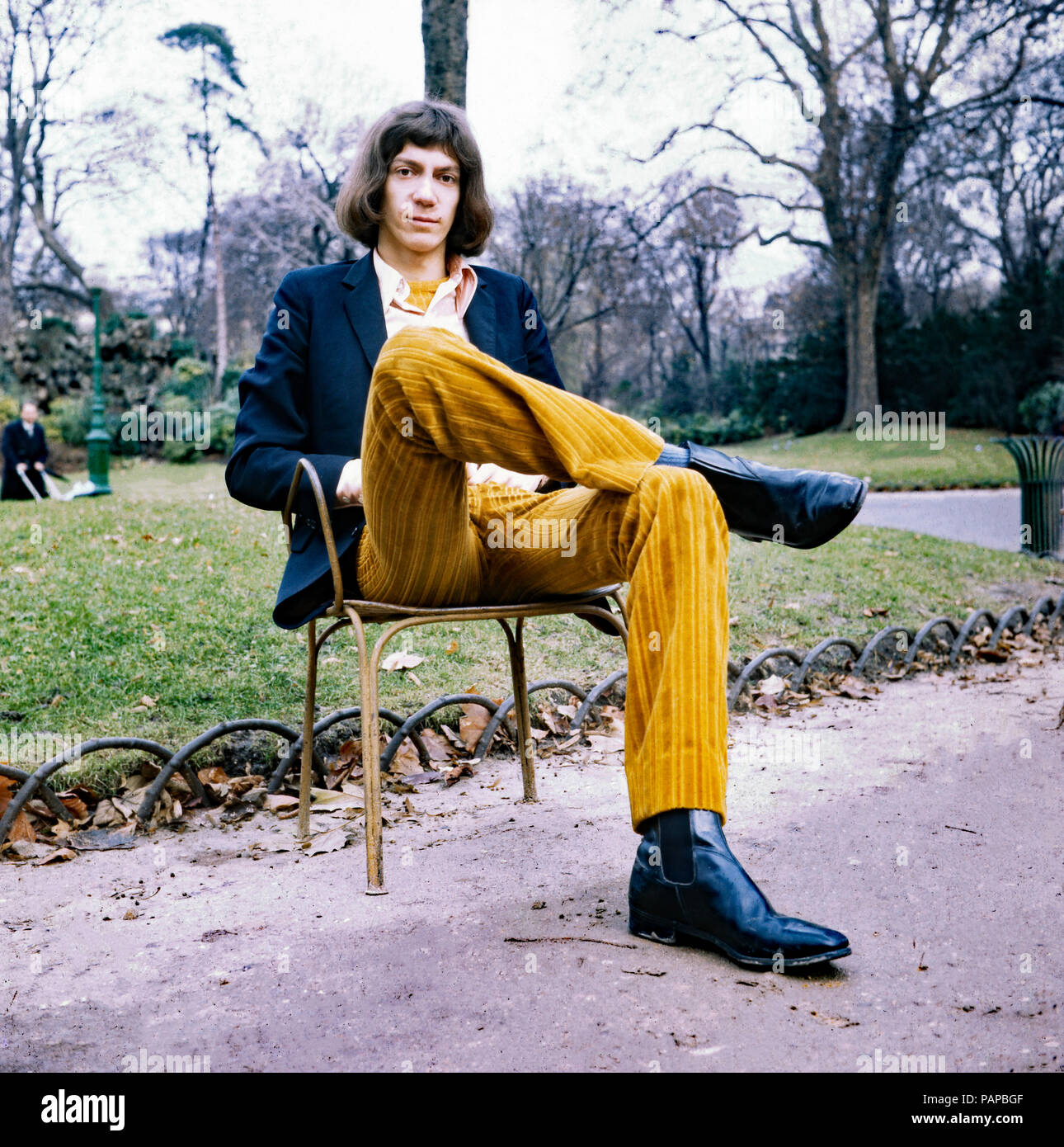 Der französische Schlager- und Protestsänger Antoine im Parc Monceau in ...