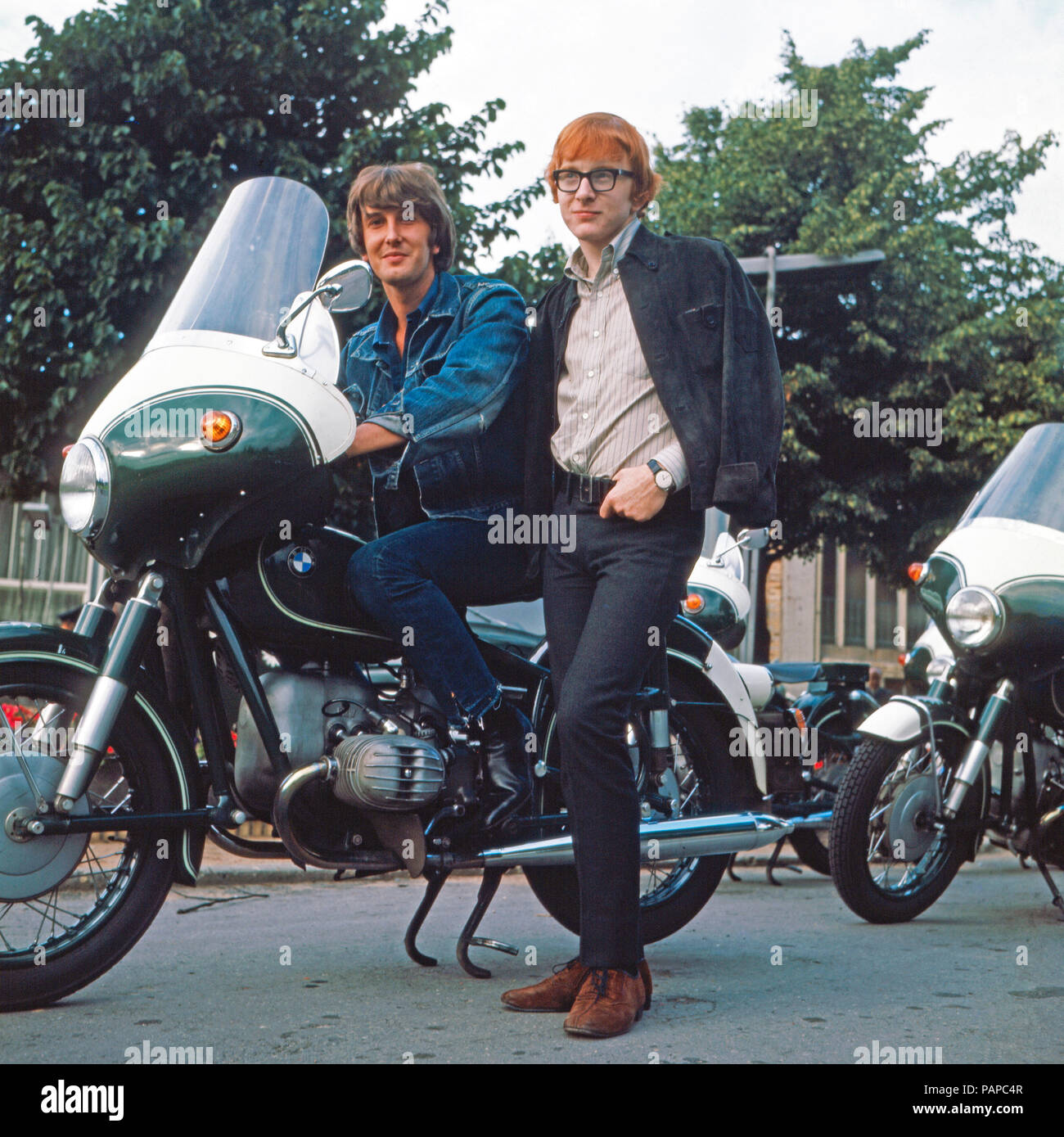 Das britische Popduo Peter & Gordon in Deutschland, 1966. British pop ...