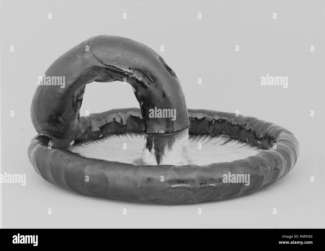 Flat Dish. Culture: Japan. Dimensions: Diam. 8 in. (20.3 cm). Date ...