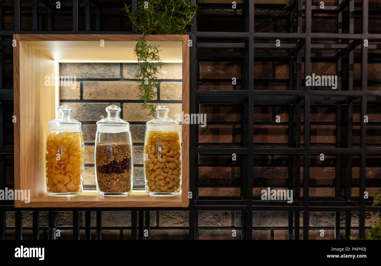 Pasta spaghetti supermarket shelf hi-res stock photography and images ...