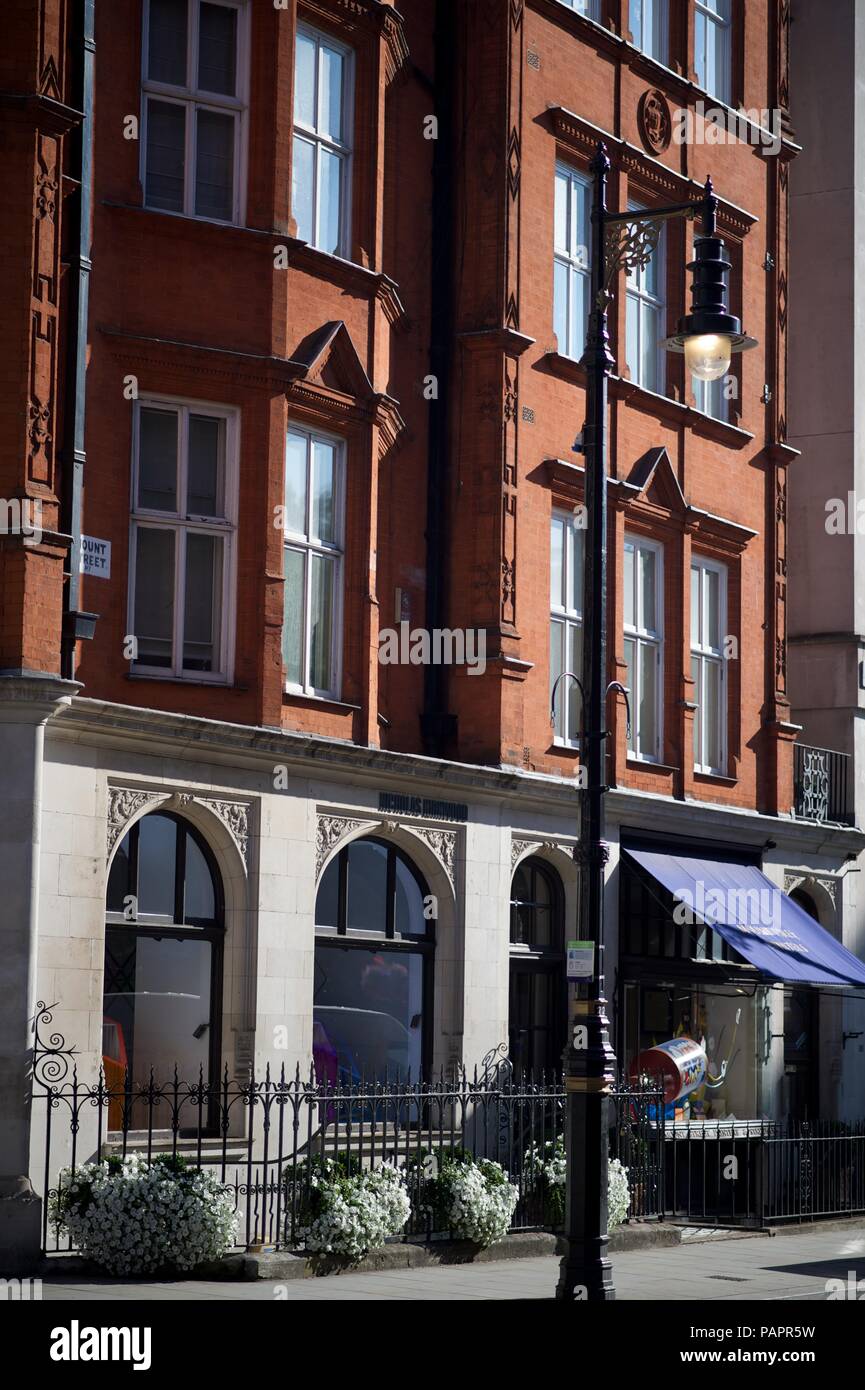 Berkeley Square, London Stock Photo - Alamy