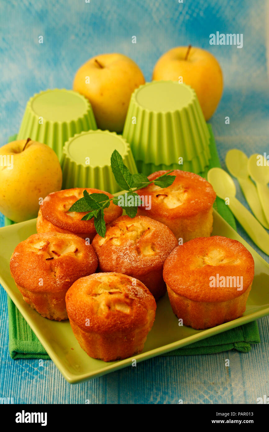 Spoon muffins hi-res stock photography and images - Alamy