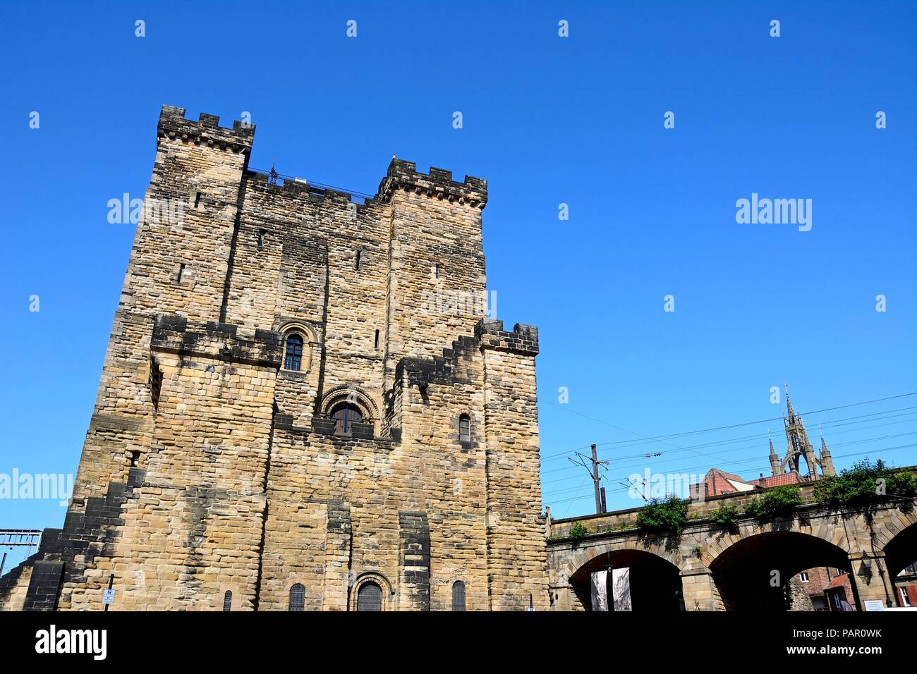 Medieval keeps hi-res stock photography and images - Alamy