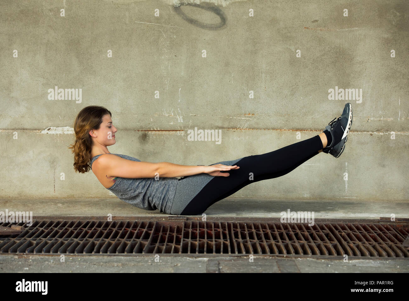 Abdominal training hi-res stock photography and images - Alamy