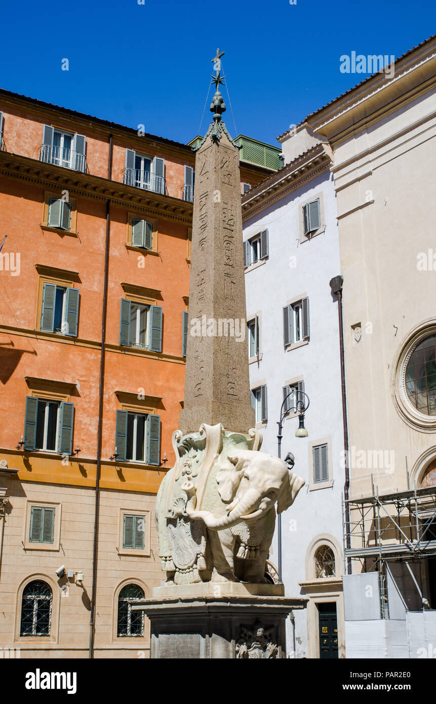 Santa maria della minerva in rome hi-res stock photography and images ...