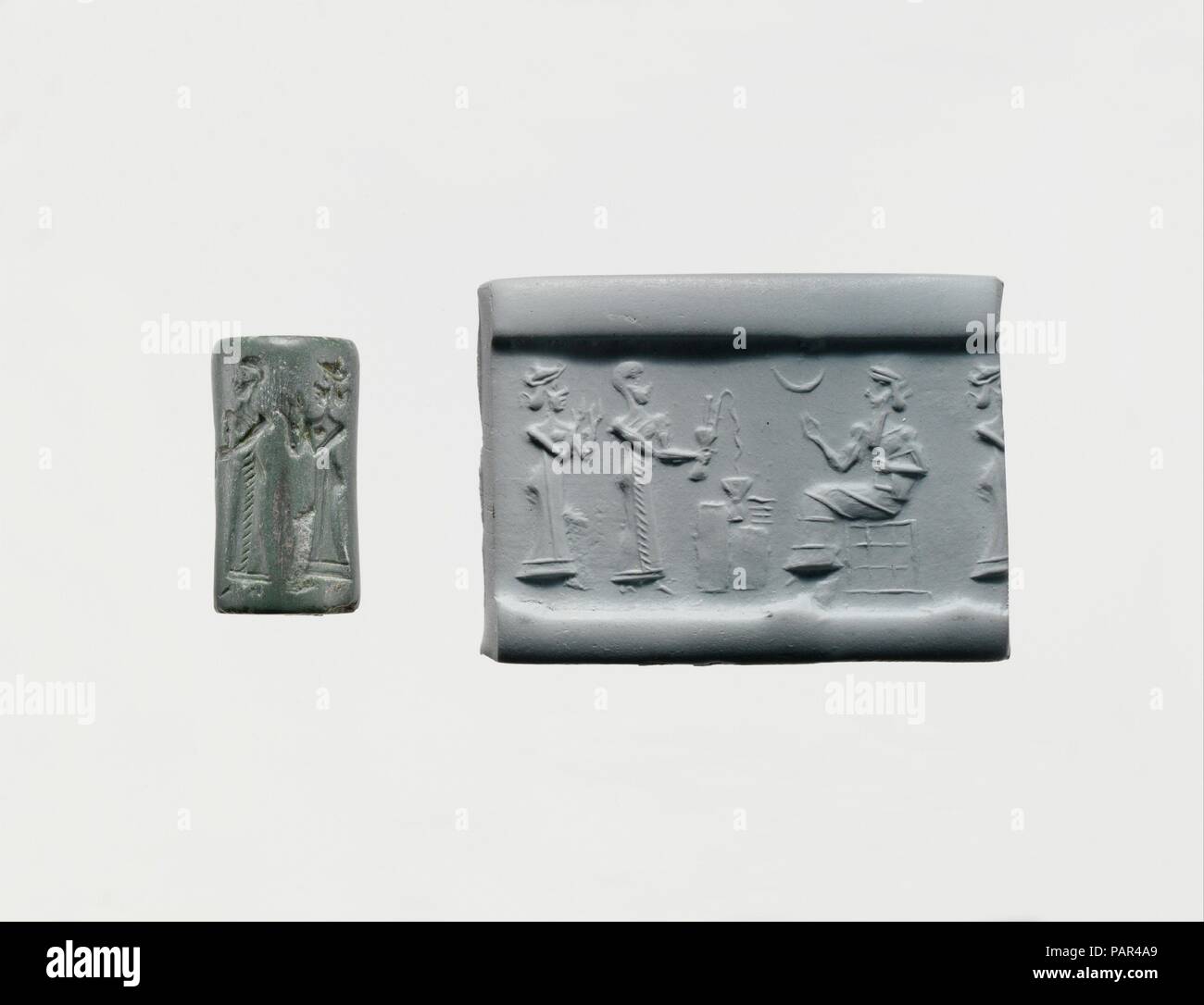 Cylinder seals mesopotamia hi-res stock photography and images - Alamy