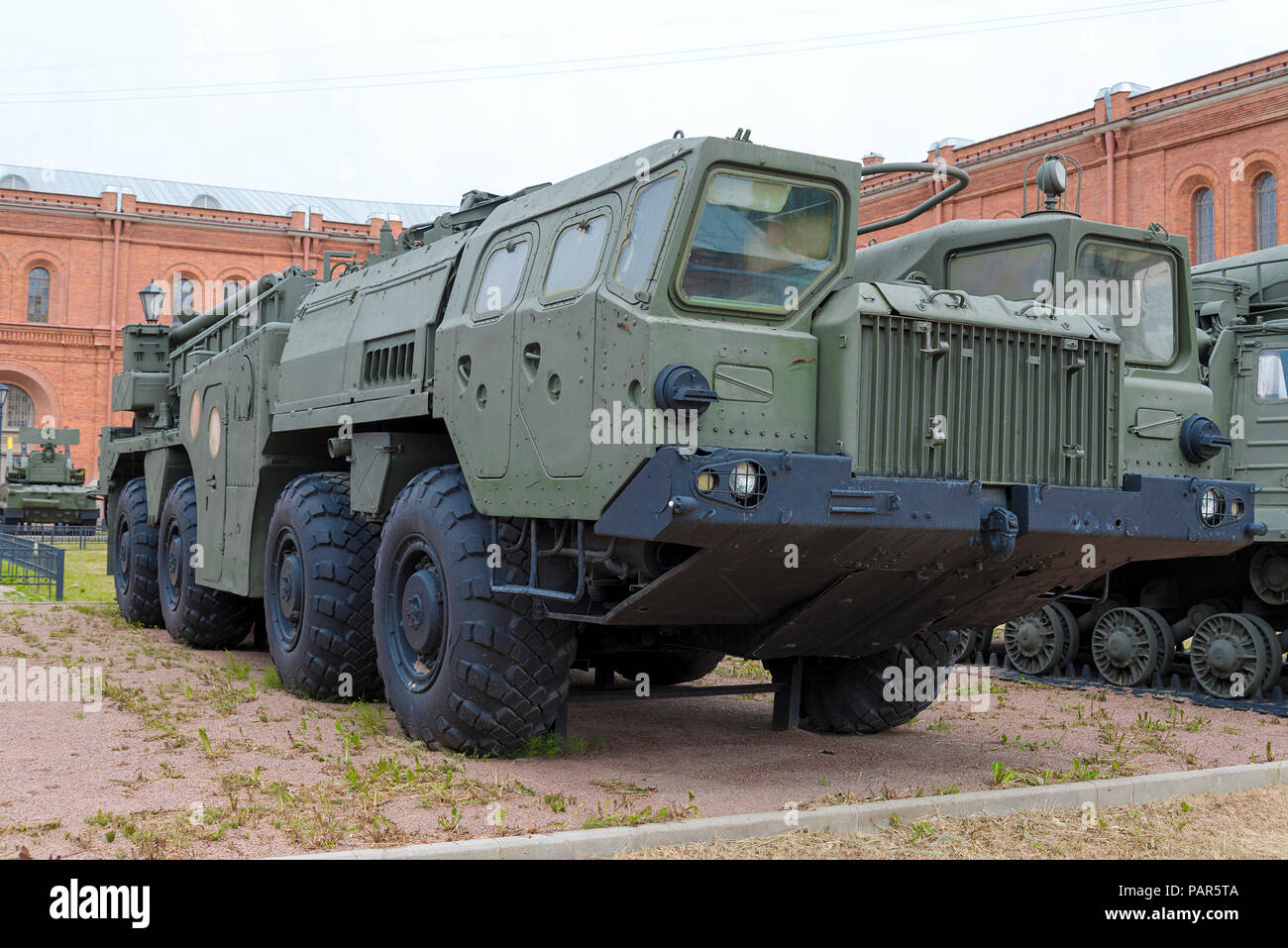 Launcher rocket missile complex elbrus hi-res stock photography and ...