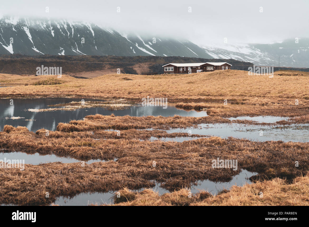 Landscape single house hi-res stock photography and images - Alamy