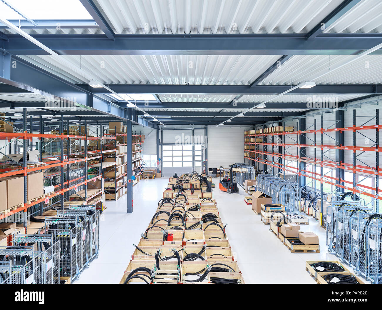 Industry hall, forklift Stock Photo - Alamy