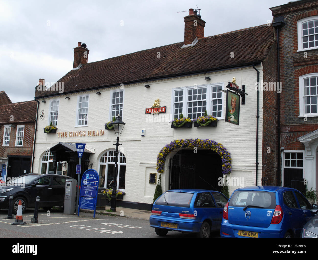 The Kings Head public house in the traditional English village of ...