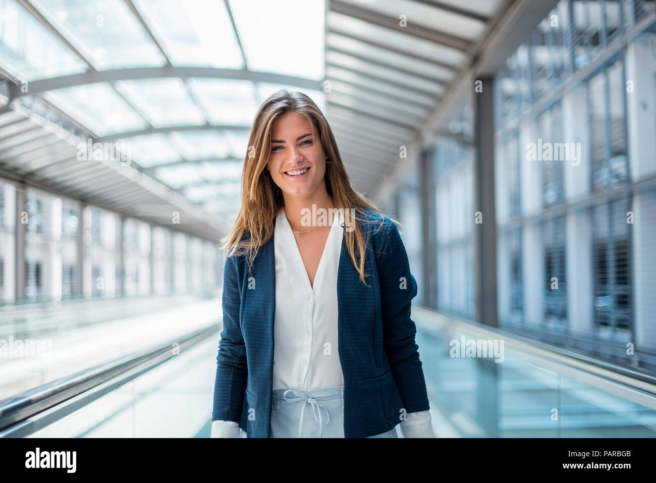 Moving portraits hi-res stock photography and images - Alamy