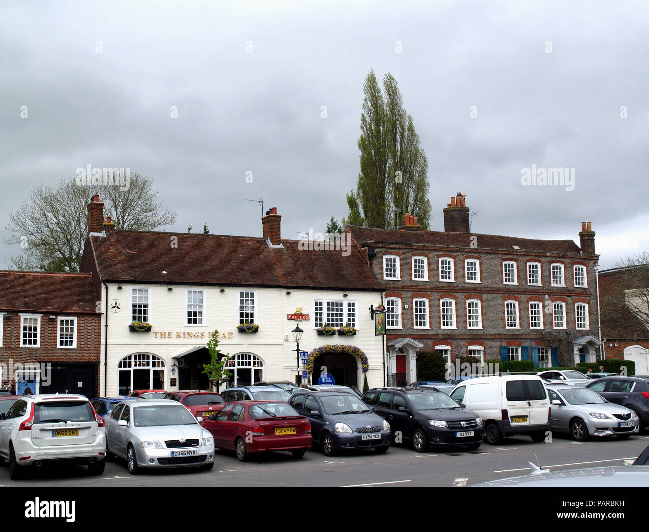 The village square in the traditional English village of Wickham ...
