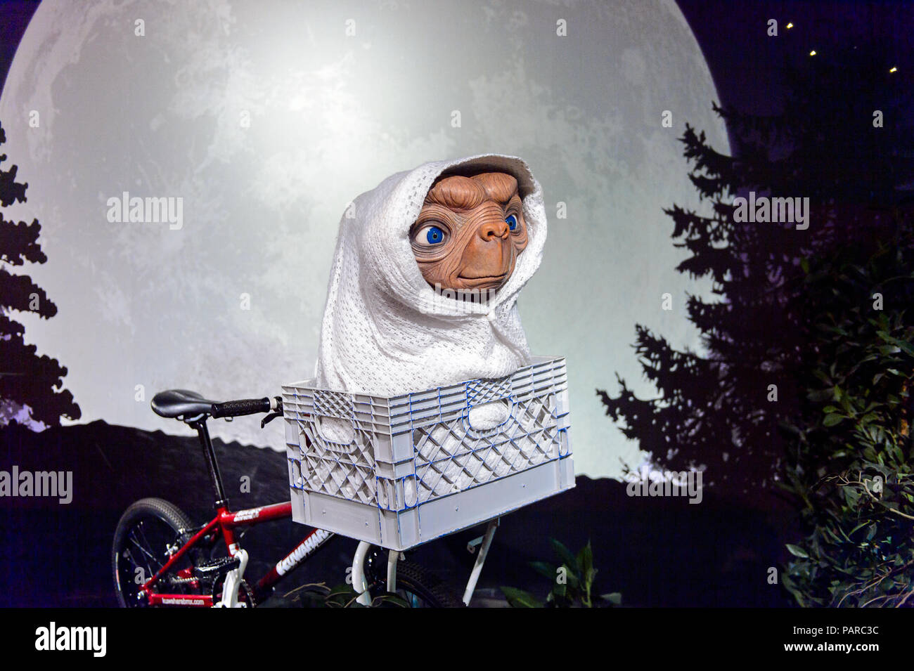 AMSTERDAM, NETHERLANDS - OCT 26, 2016: Alien ET at the Madame Tussauds ...