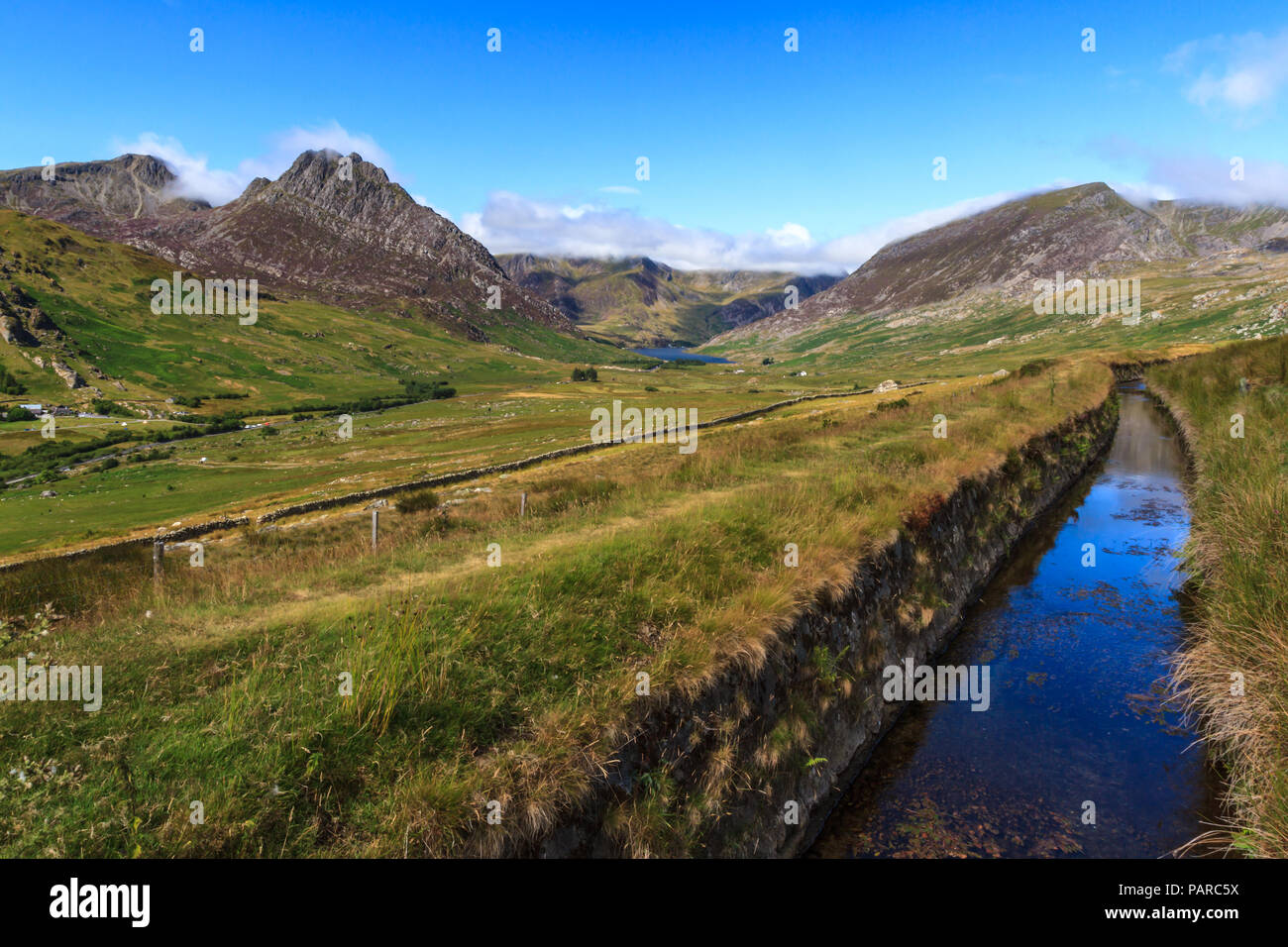 Clouds in the Ogwen Valley, Snowdonia NAtional Park, Wales Stock Photo ...