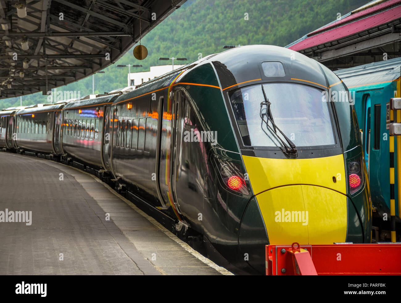 Gwr train in wales hi-res stock photography and images - Alamy