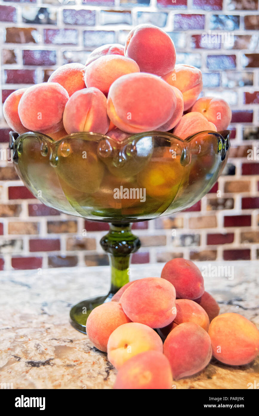 red haven peaches Stock Photo - Alamy