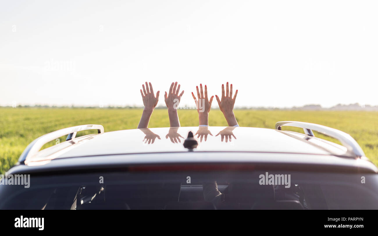 Wave out window hi-res stock photography and images - Alamy