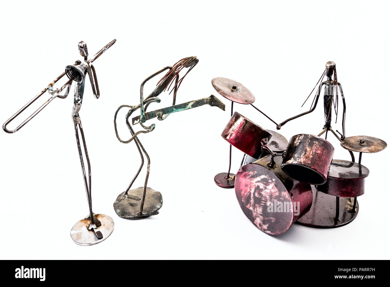 Figures of music performers made with welded black metal wire. Creative ...