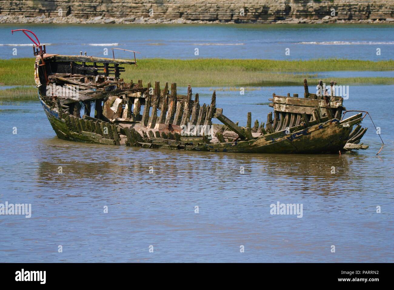 Derelict ships hi-res stock photography and images - Alamy