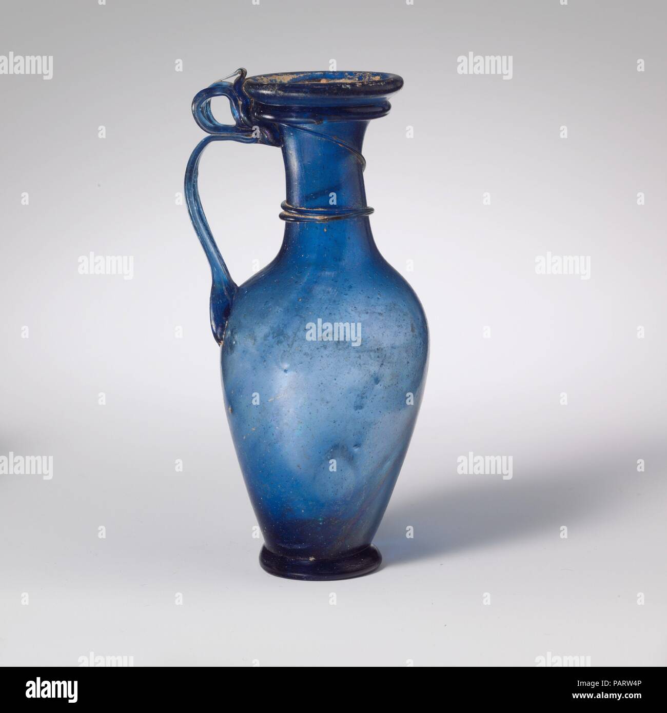 Downward fins hi-res stock photography and images - Alamy