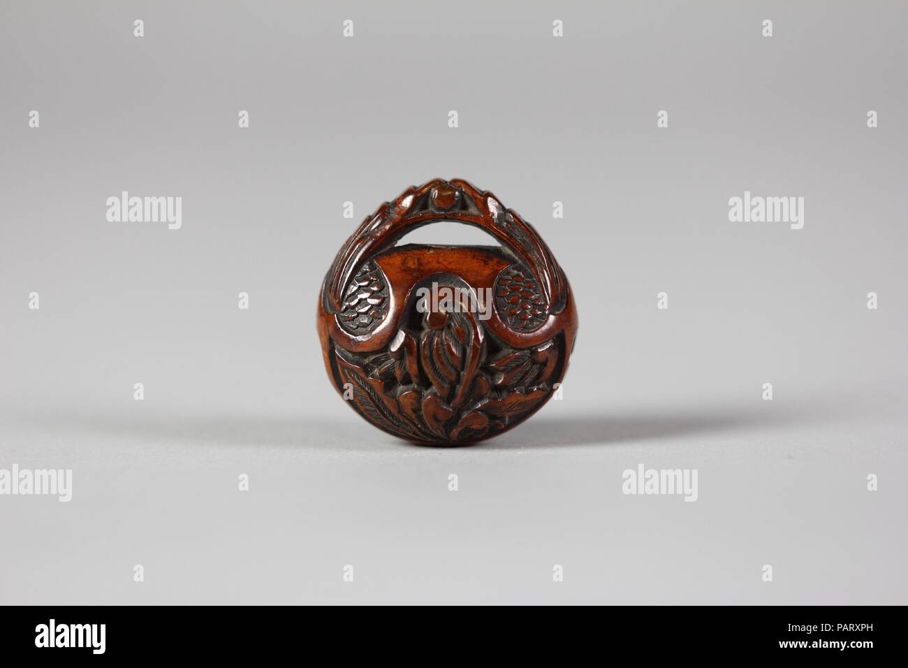 Netsuke form hi-res stock photography and images - Alamy