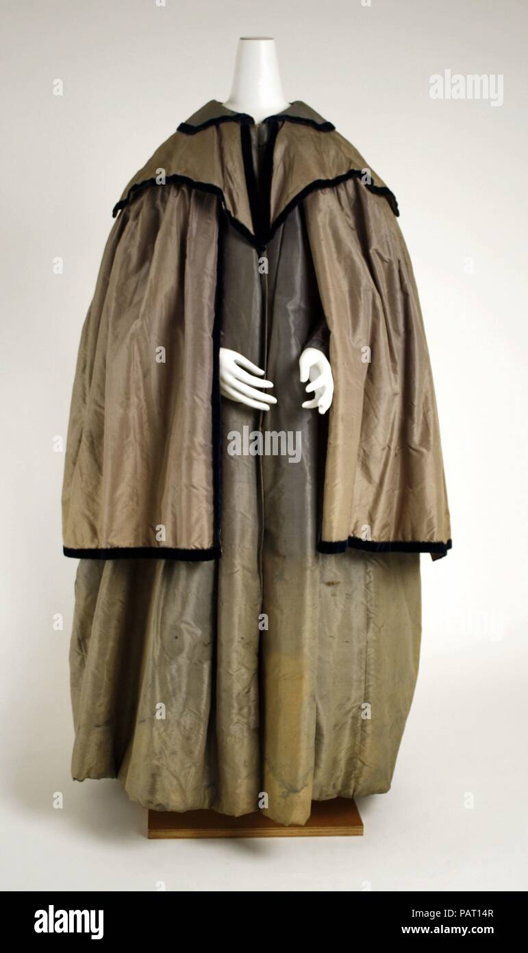 New mantle hi-res stock photography and images - Alamy